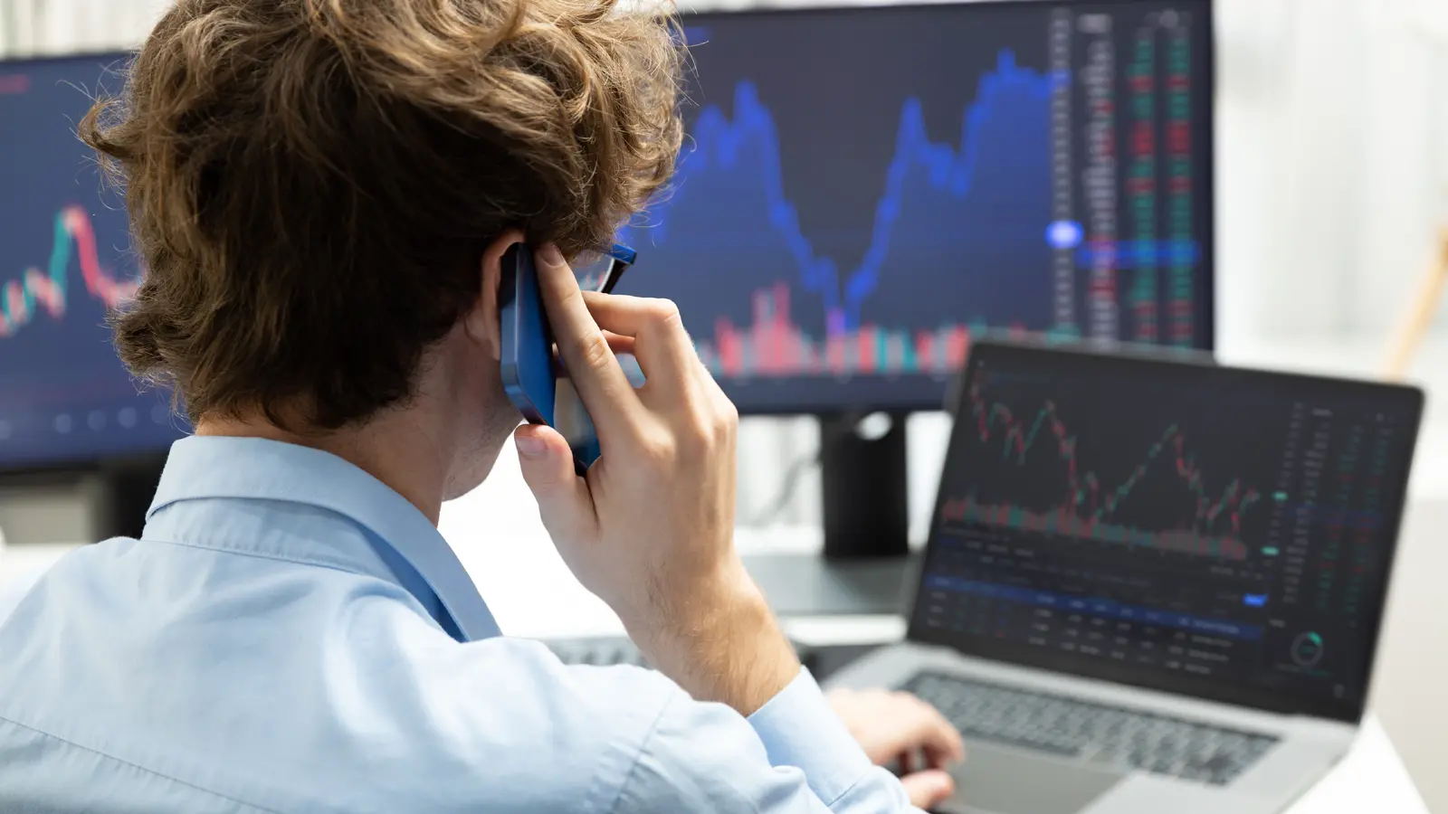 Gift Nifty Signals Flat-to-Negative Start for Markets Today